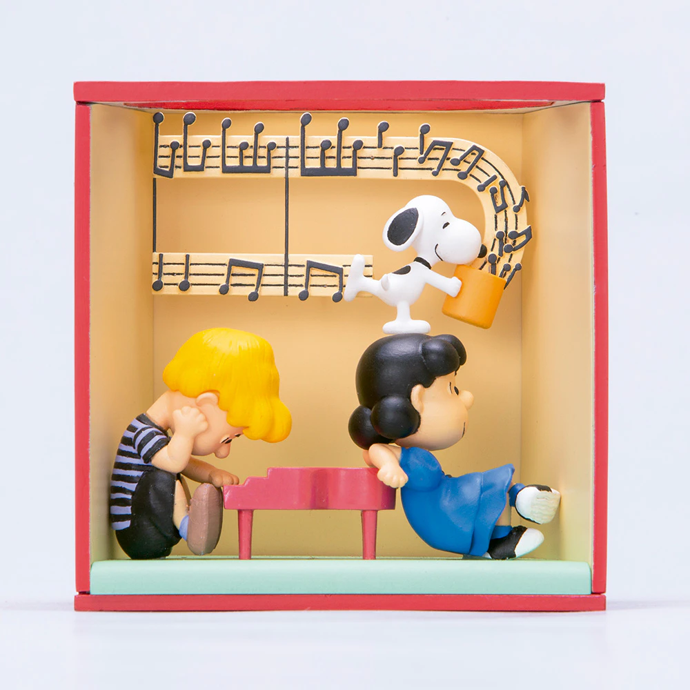 Snoopy House Build Up